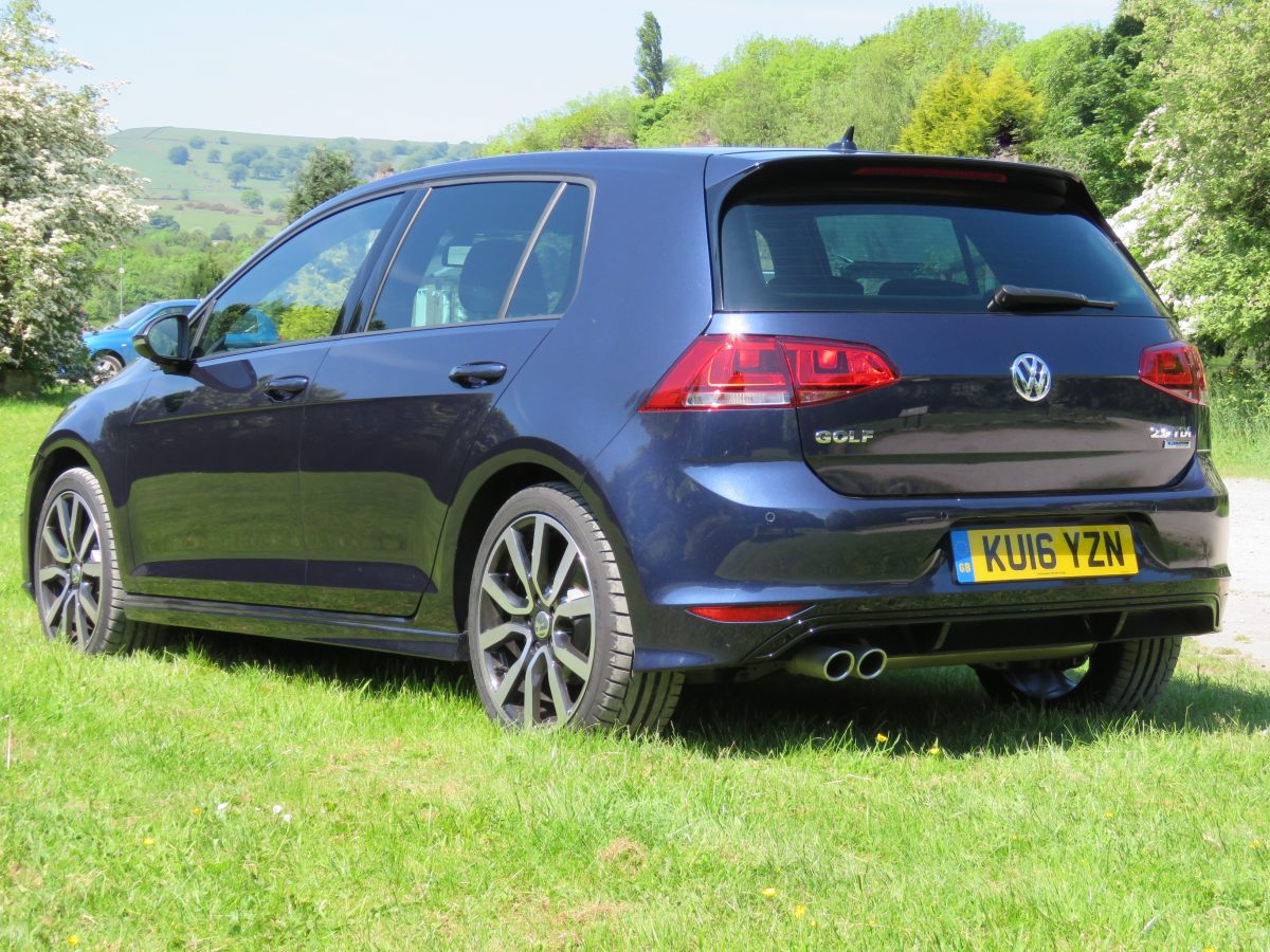 Volkswagen Golf R-Line Edition 2.0-litre TDI 150 PS 6spd DSG 5dr ...