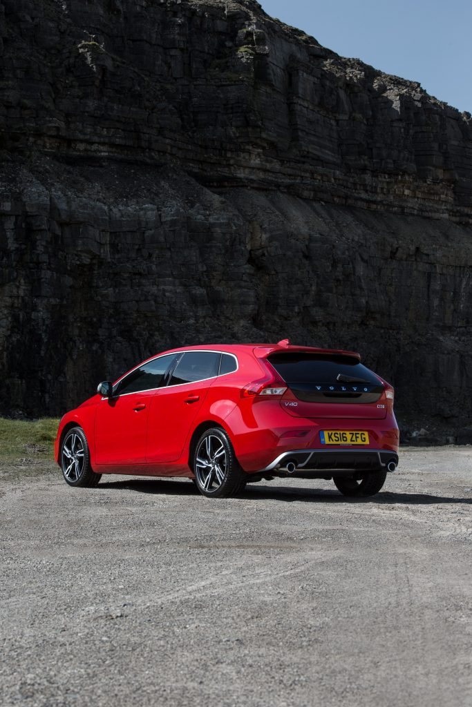 Volvo V40 D3 R-Design Pro – Review
