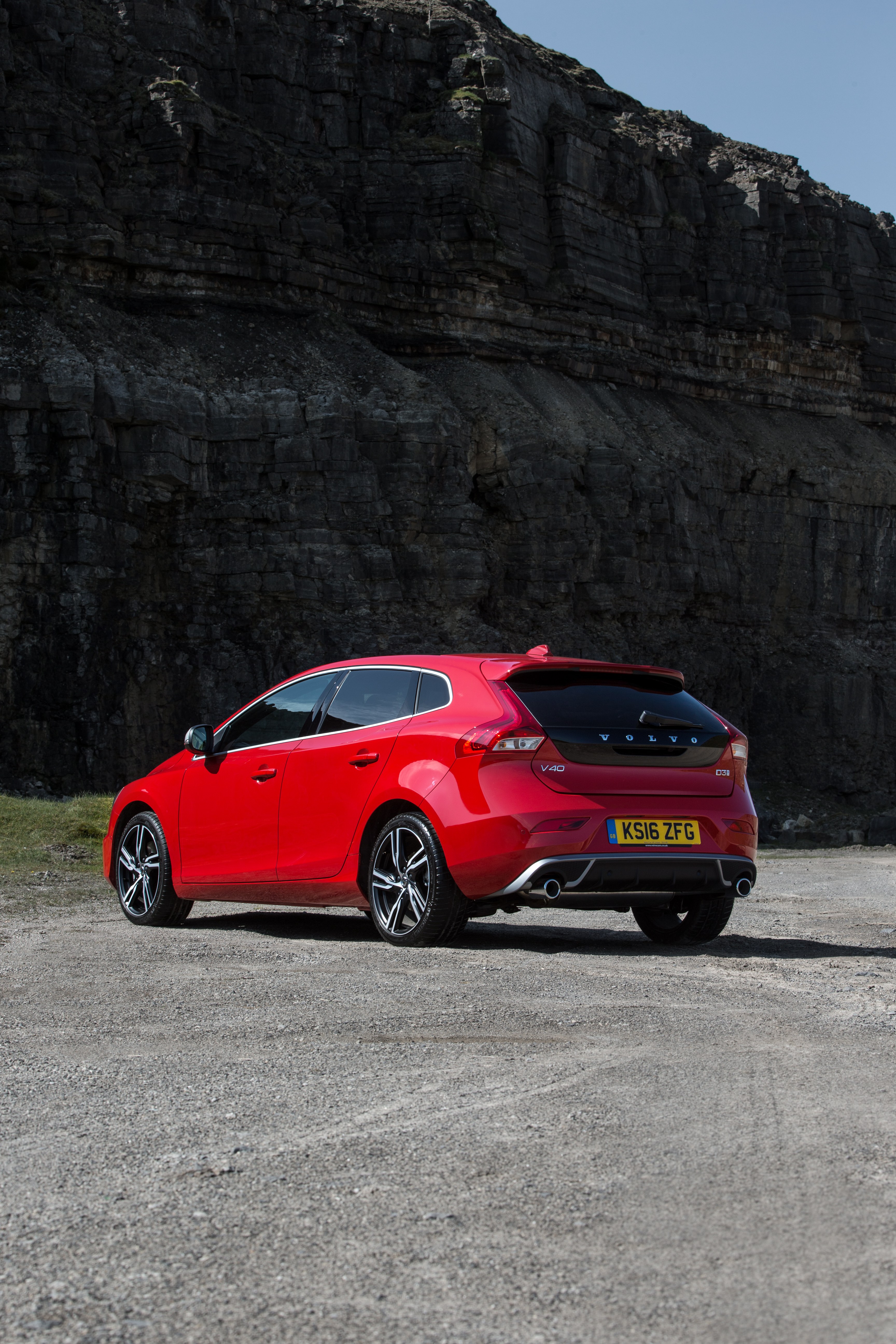 Volvo V40 D3 R-Design Pro – Review