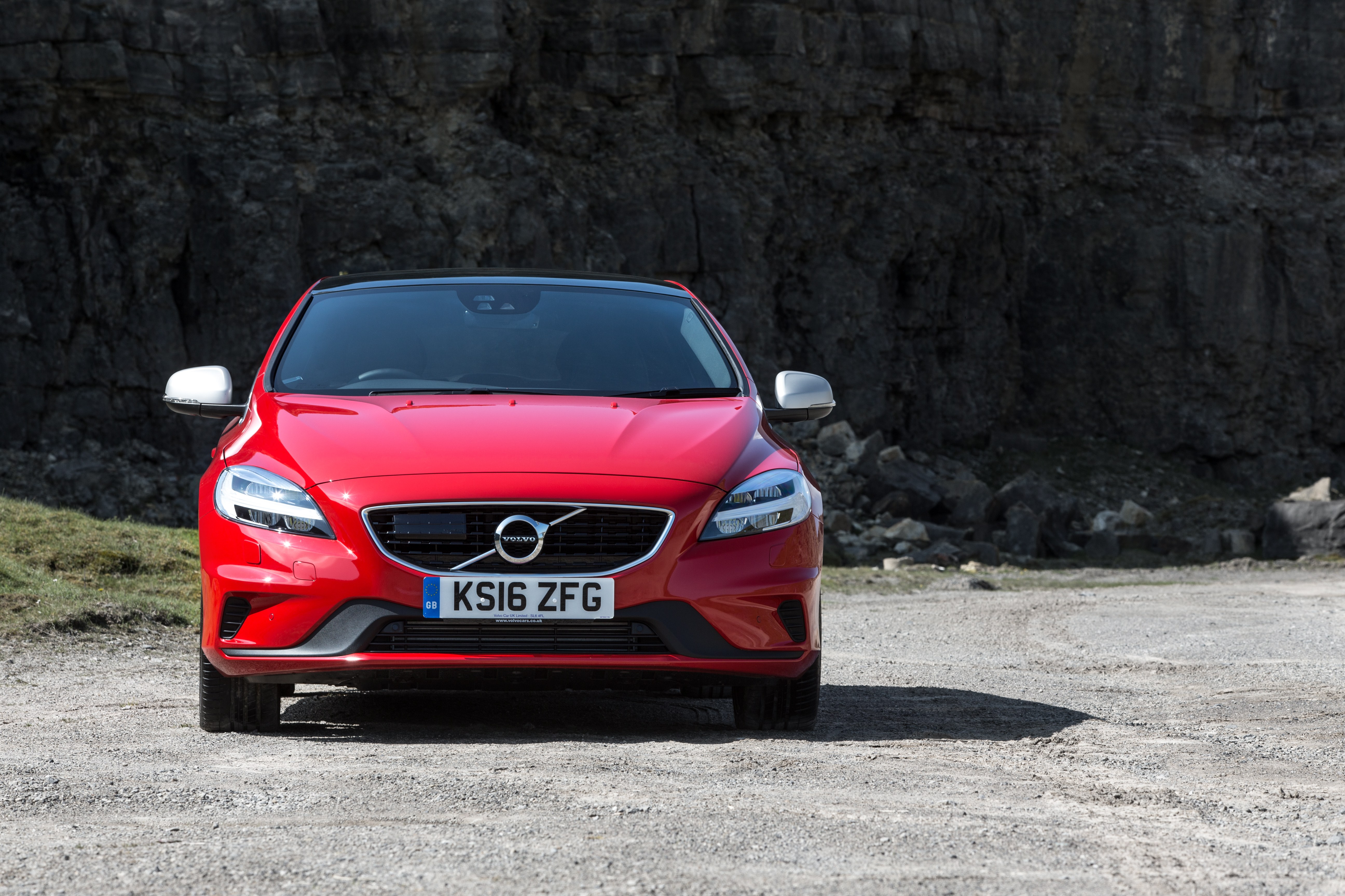 Volvo V40 D3 R-Design Pro – Review