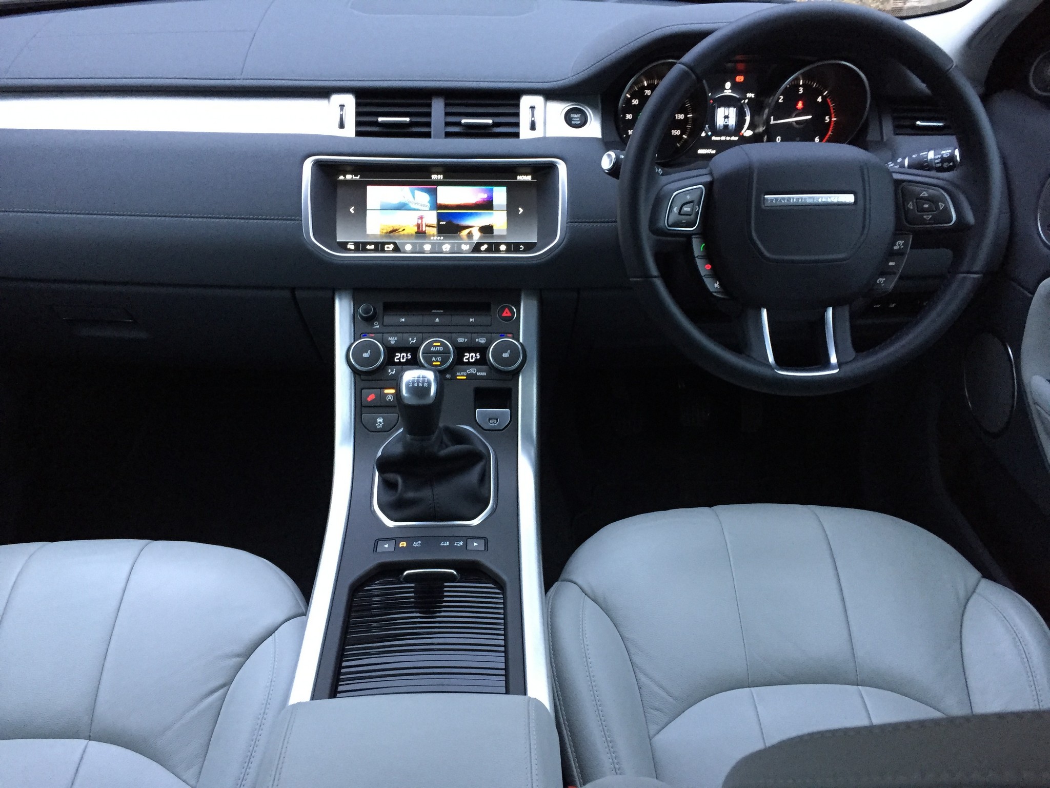 Range Rover Evoque SE Tech TD4 – Review – Car Indicators