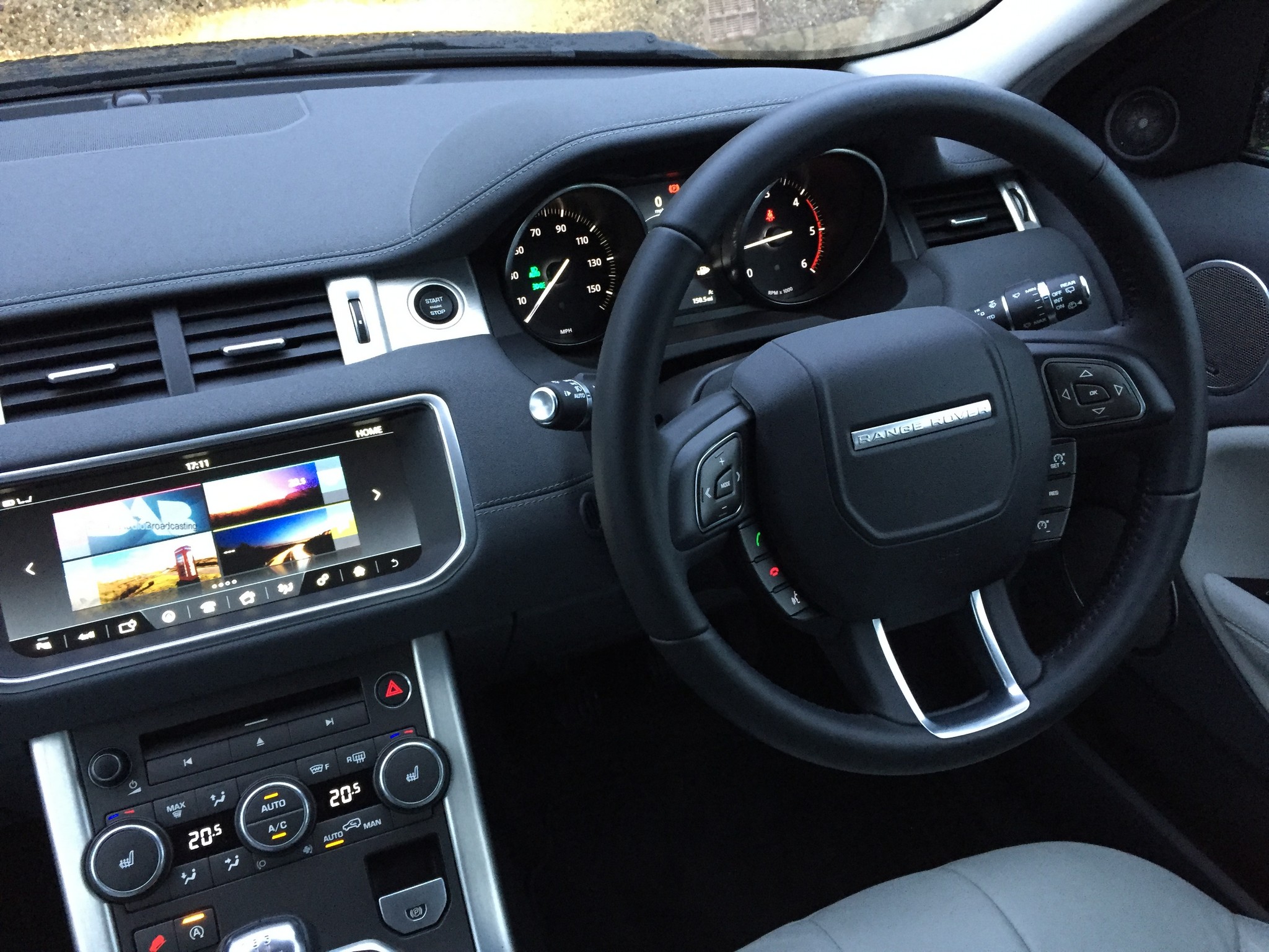 Range Rover Evoque SE Tech TD4 – Review – Car Indicators