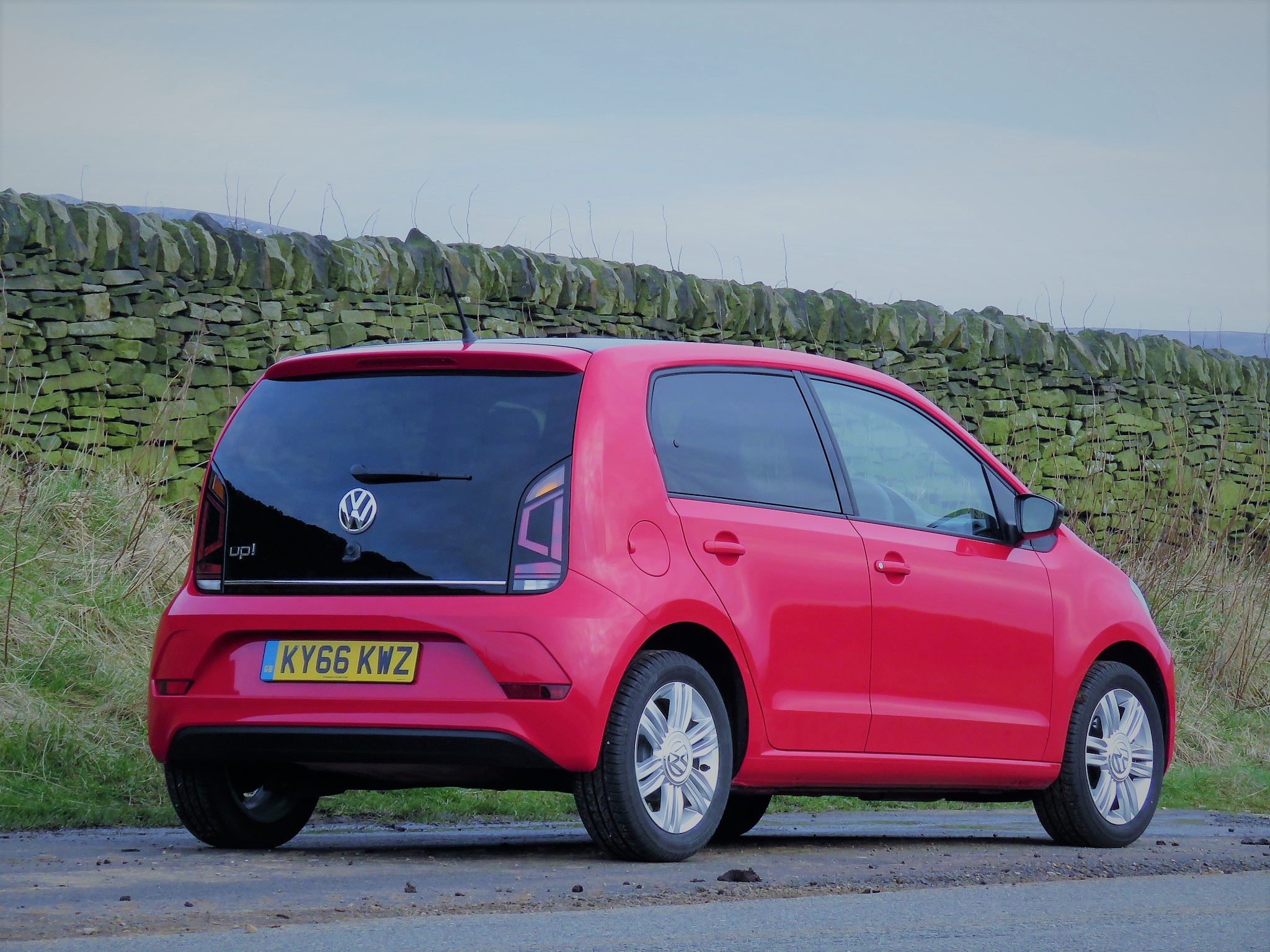 Volkswagen High up! – Review – Car Indicators