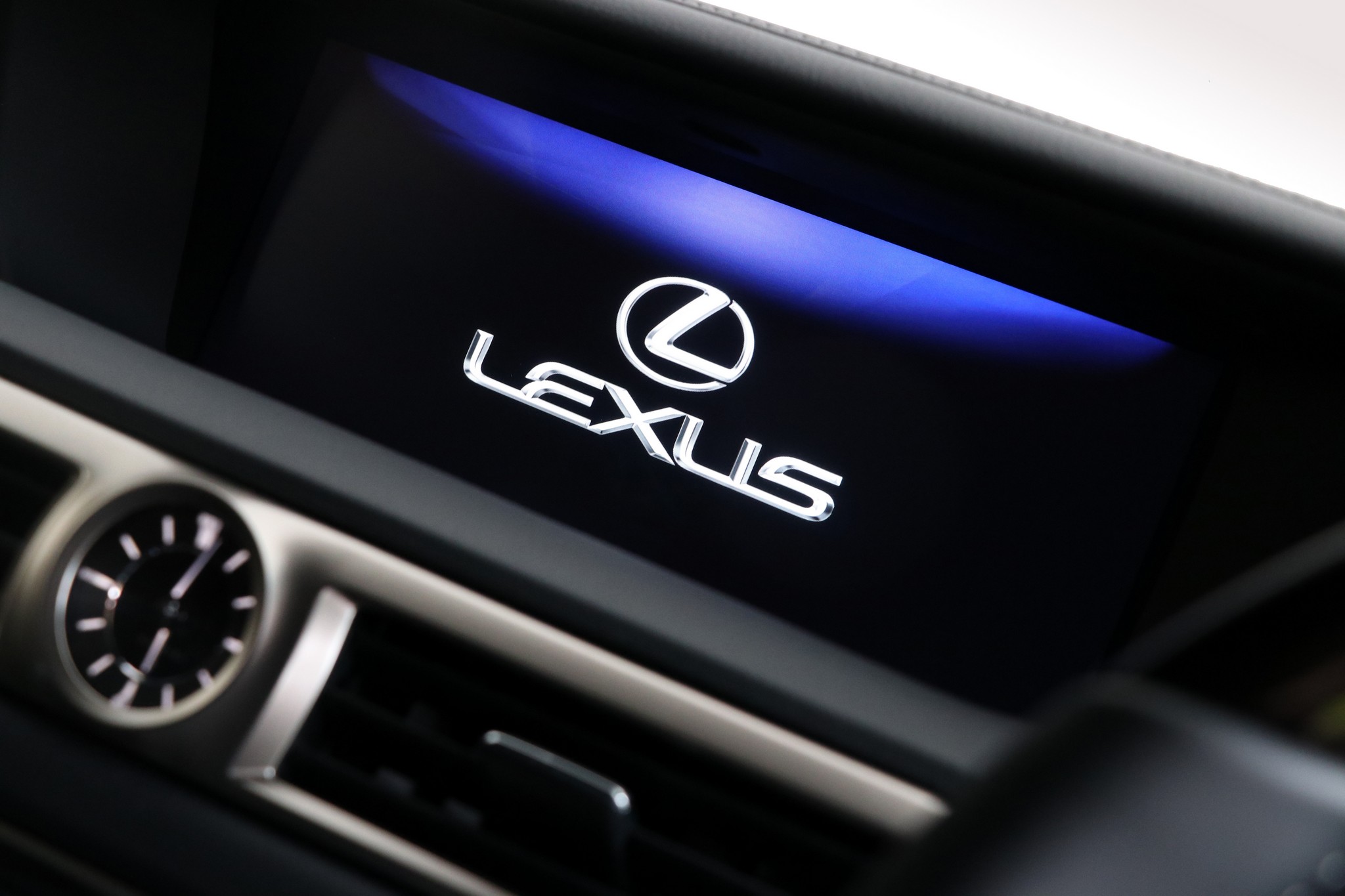 Lexus GS 450h Premier – Car Review