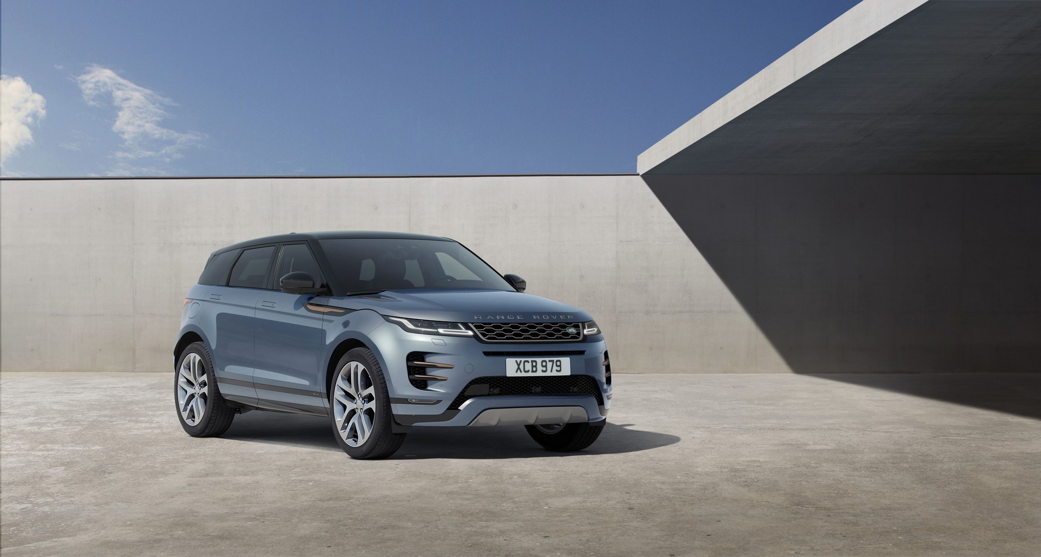 Meet the new Range Rover Evoque: The premium compact SUV just got ...