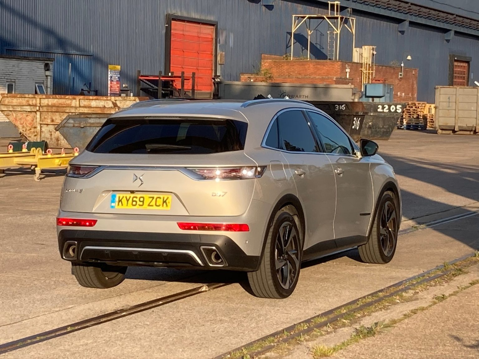 DS7 Crossback Ultra Prestige E-Tense 4×4 – Review – Car Indicators