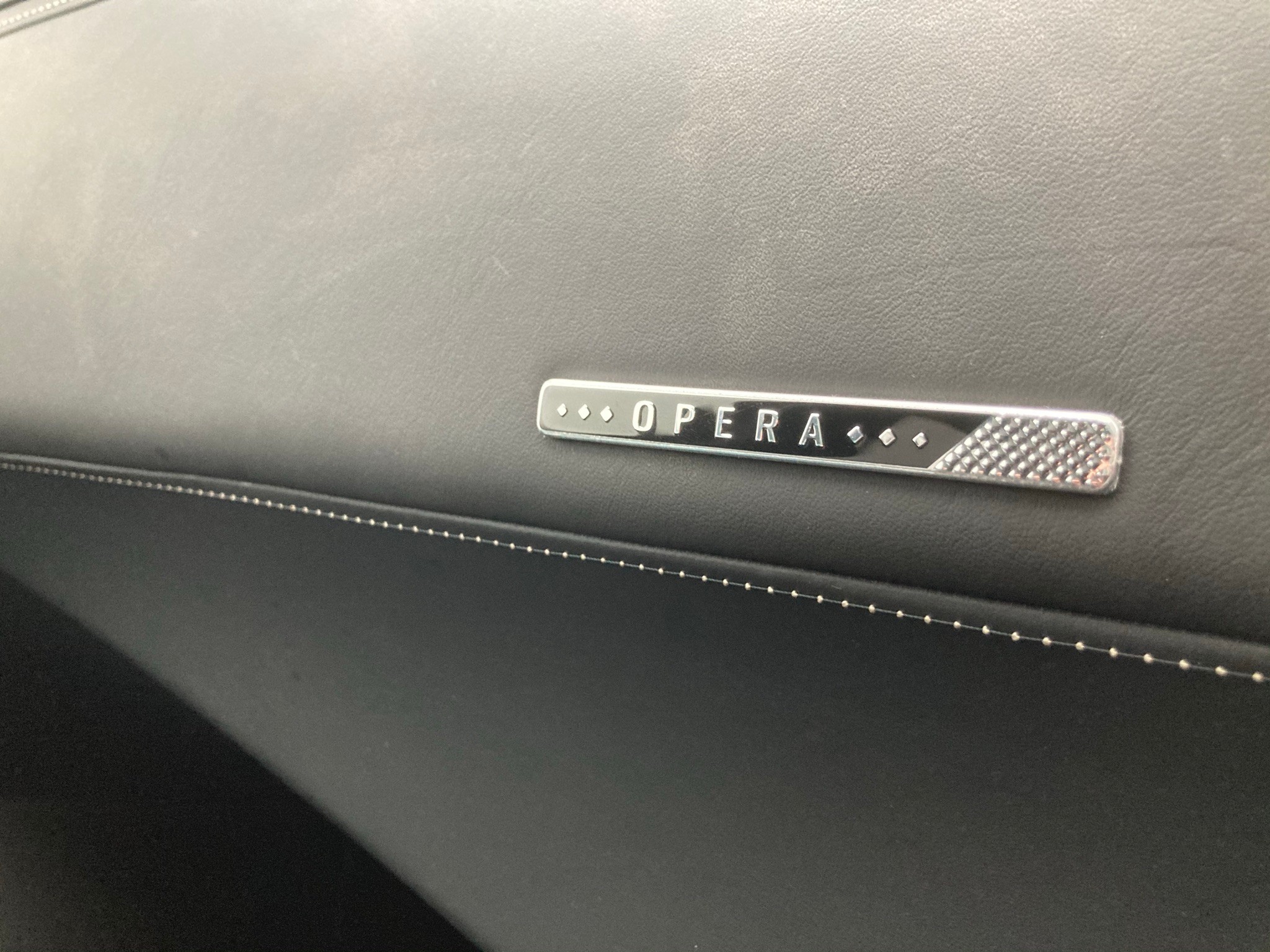 DS7 Crossback Ultra Prestige E-Tense 4×4 – Review