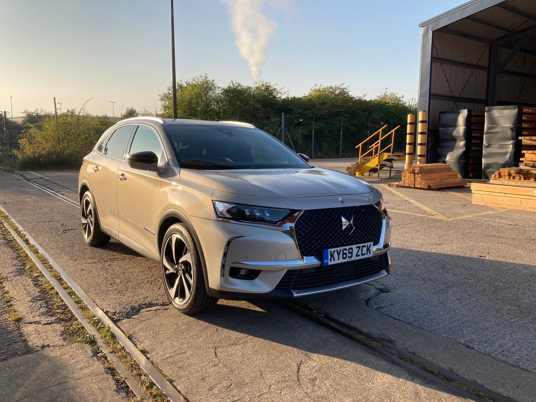 DS7 Crossback Ultra Prestige E-Tense 4×4 – Review – Car Indicators
